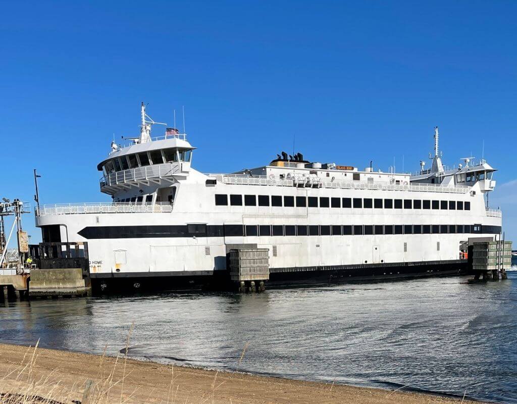 How to Get to Martha's Vineyard By Ferry